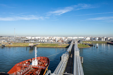 Stolthaven Terminals | Our businesses | Stolt-Nielsen