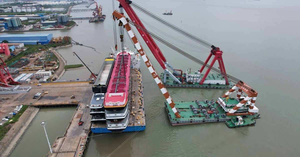 Celebrating a milestone: Hull of innovative tanker Stolt Ludwigshafen ...