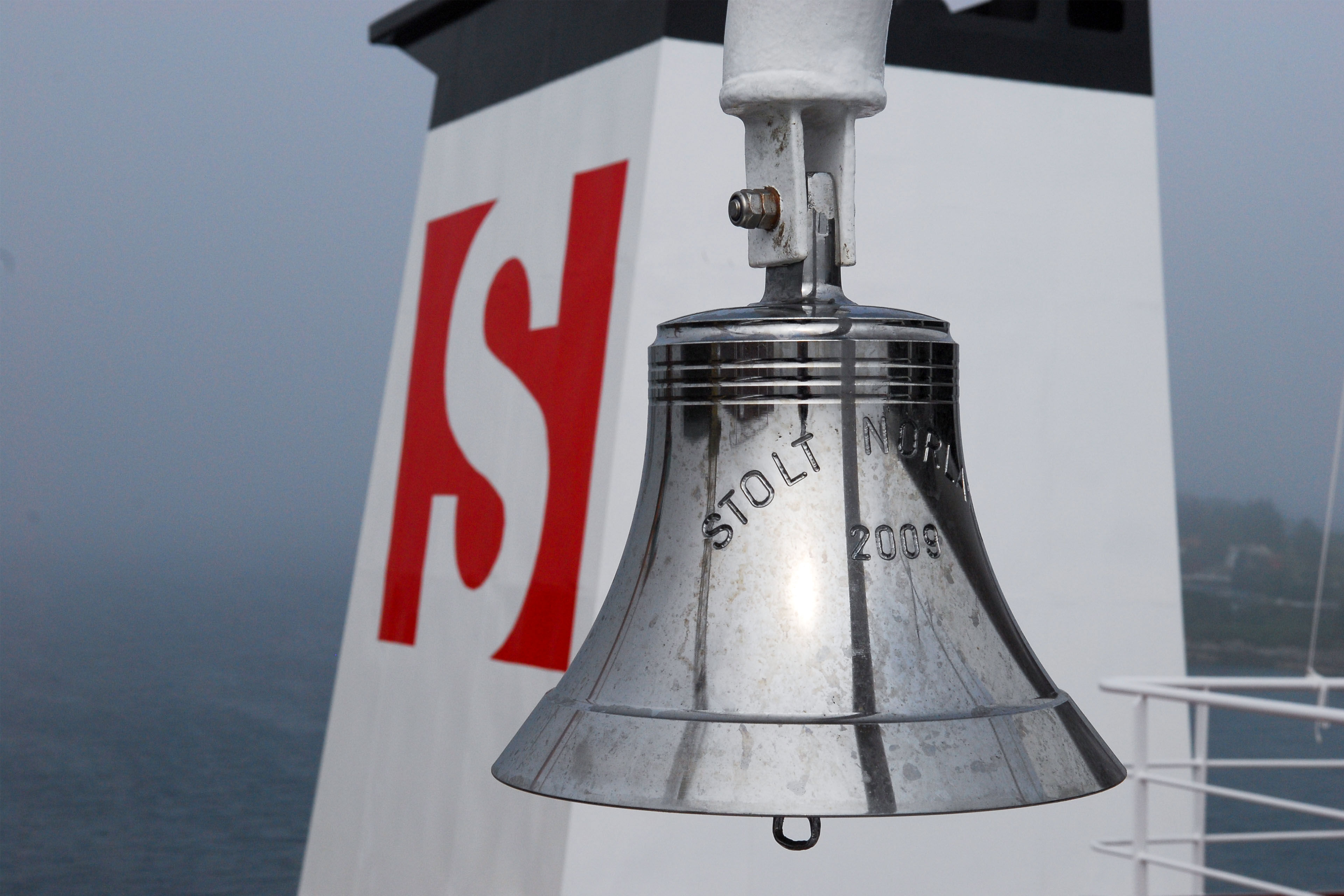 Stolt-Nielsen - Experts in bulk-liquid logistics and aquaculture